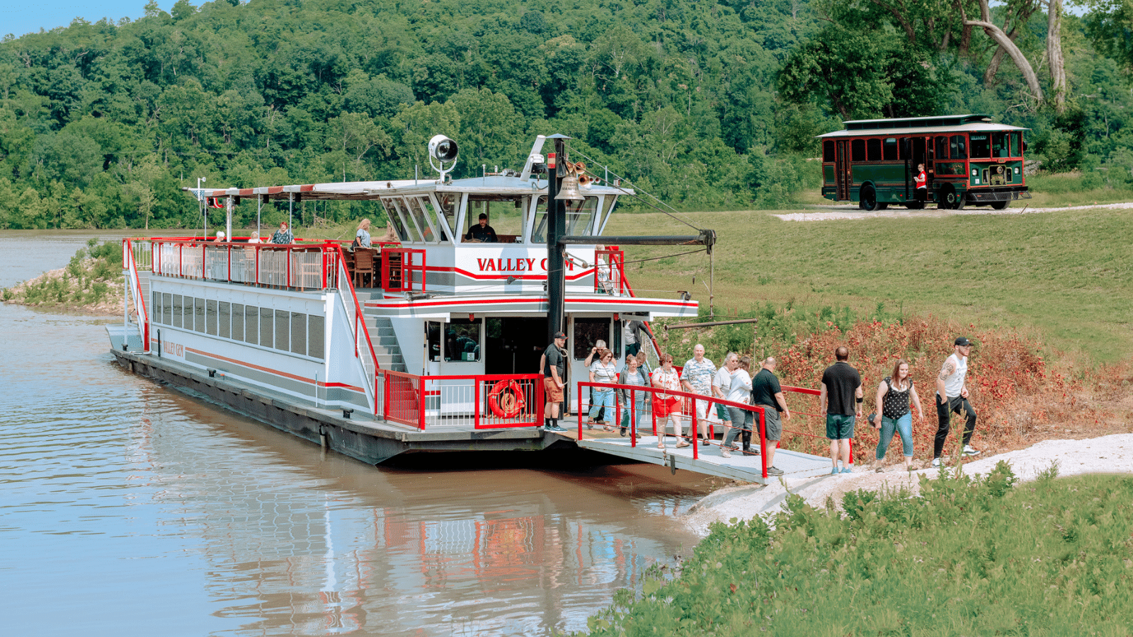 Henderson Hall - Greater Parkersburg CVB